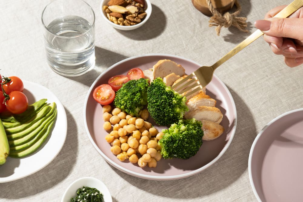 How Diet and Exercise Work Together for Weight Management